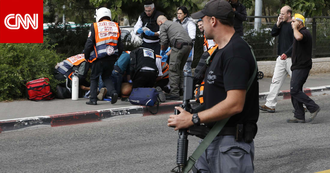 الشرطة الإسرائيلية فلسطيني طعن إسرائيليين اثنين في محطة للقطار بالقدس