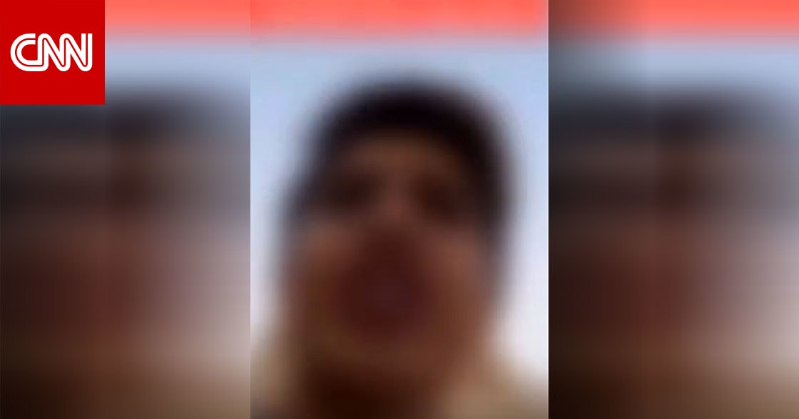 السعودية تداول فيديو لامرأة تتلفظ بإساءة على رجل أمن لمنعه من