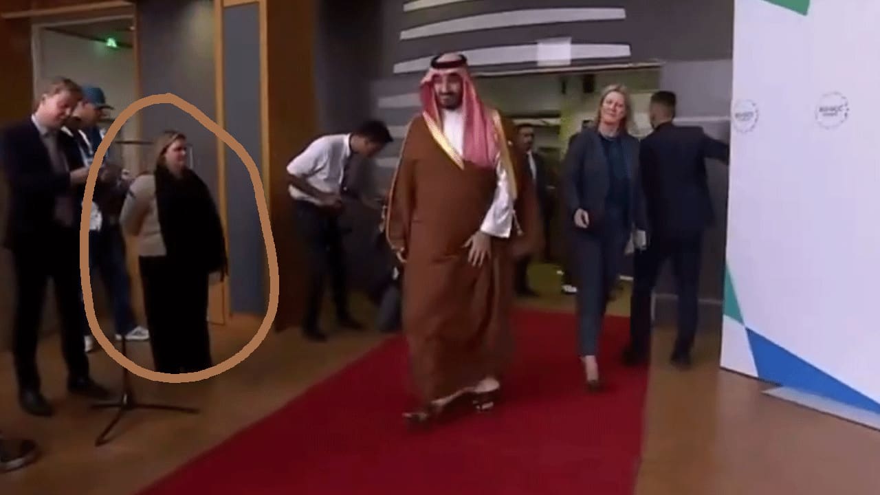 انخضت محمد بن سلمان يشعل تفاعلا بفيديو رد فعل امرأة لحظة دخوله القمة