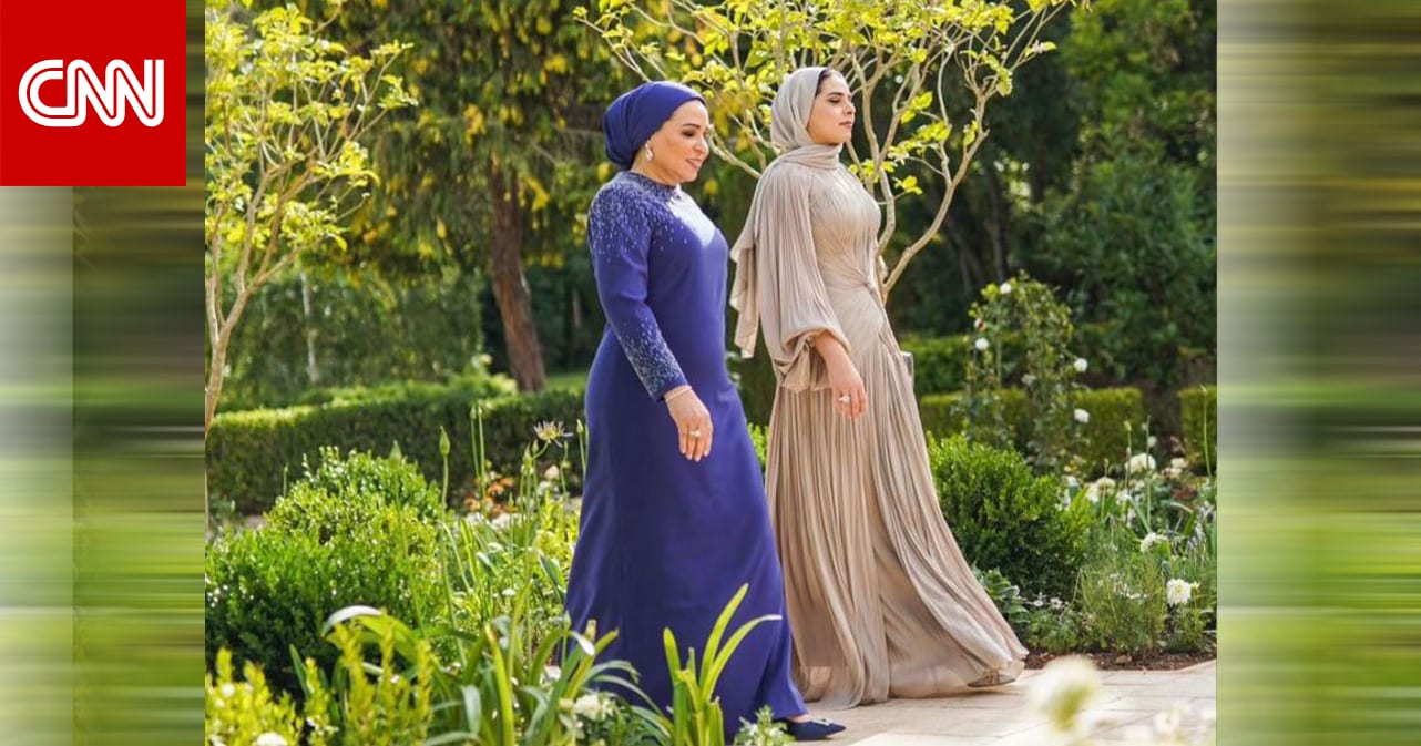 Aya El-Sisi's stunning dress steals the show at Jordanian royal wedding ...