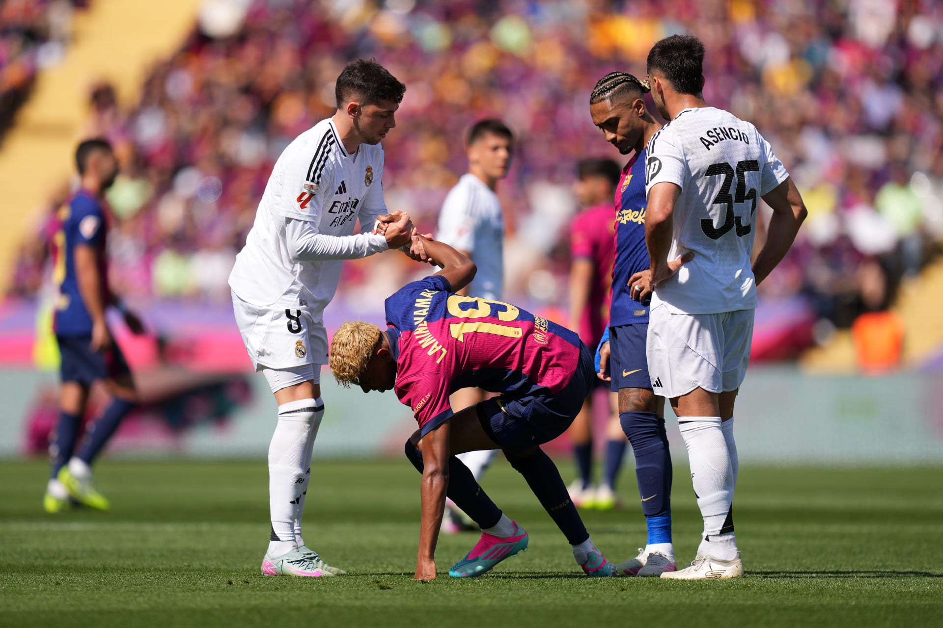 ريال مدريد يتخذ 3 إجراءات ضدّ مقترح إقامة مباراة برشلونة وفياريال خارج إسبانيا