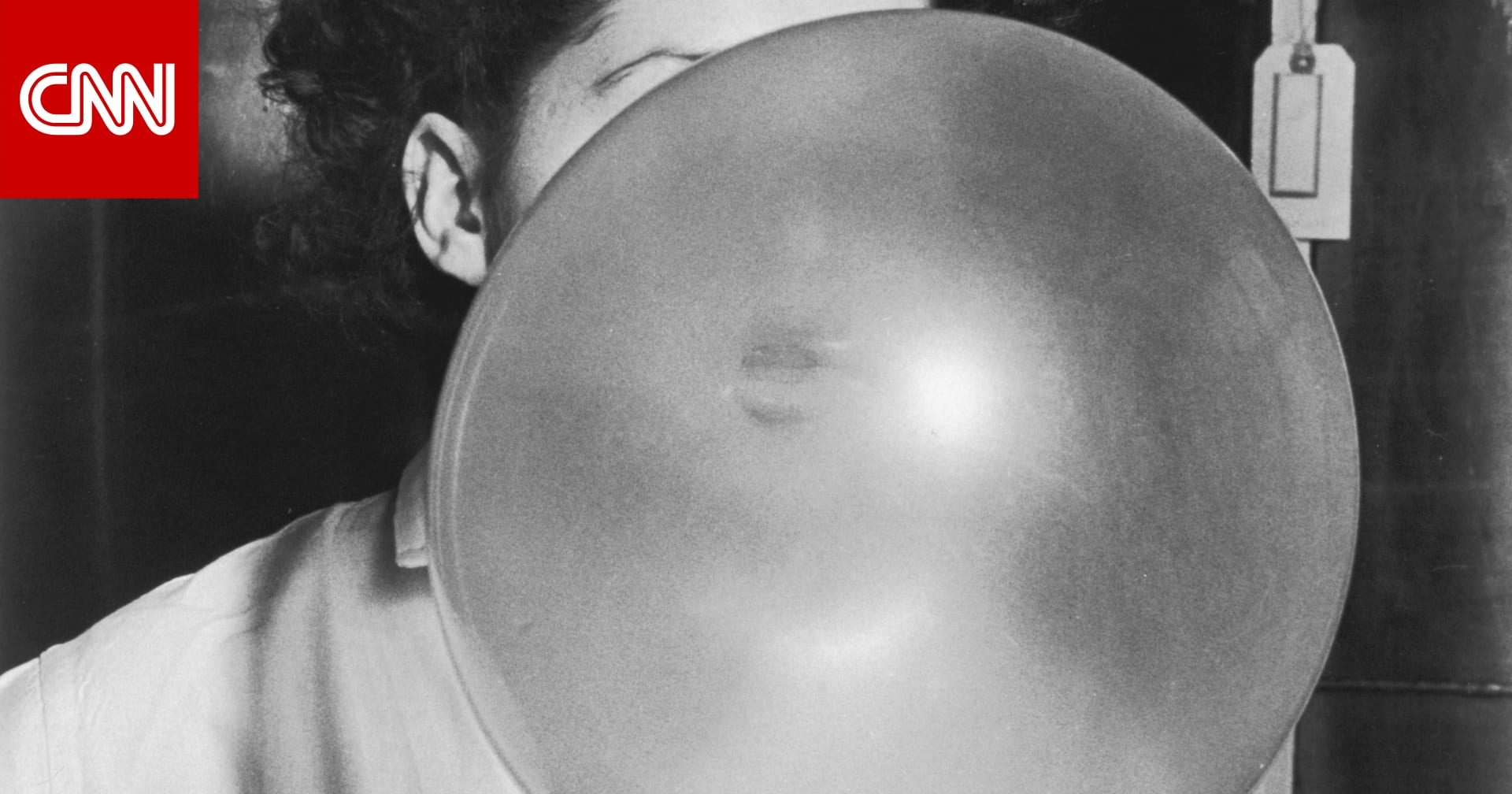 Debunking the Myths: The Truth About Swallowing Gum and Your Digestive ...