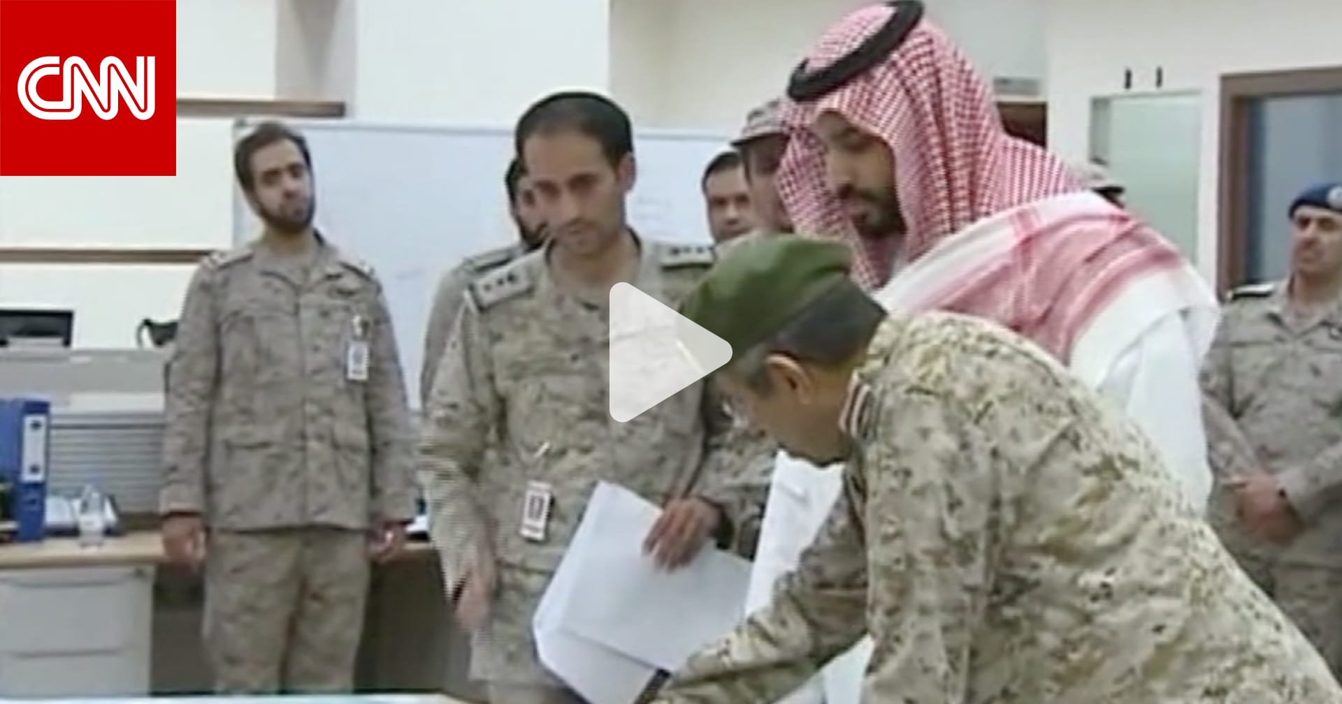 بالفيديو محمد بن سلمان يشرف على تدمير أهداف الحوثيين في عملية عاصفة