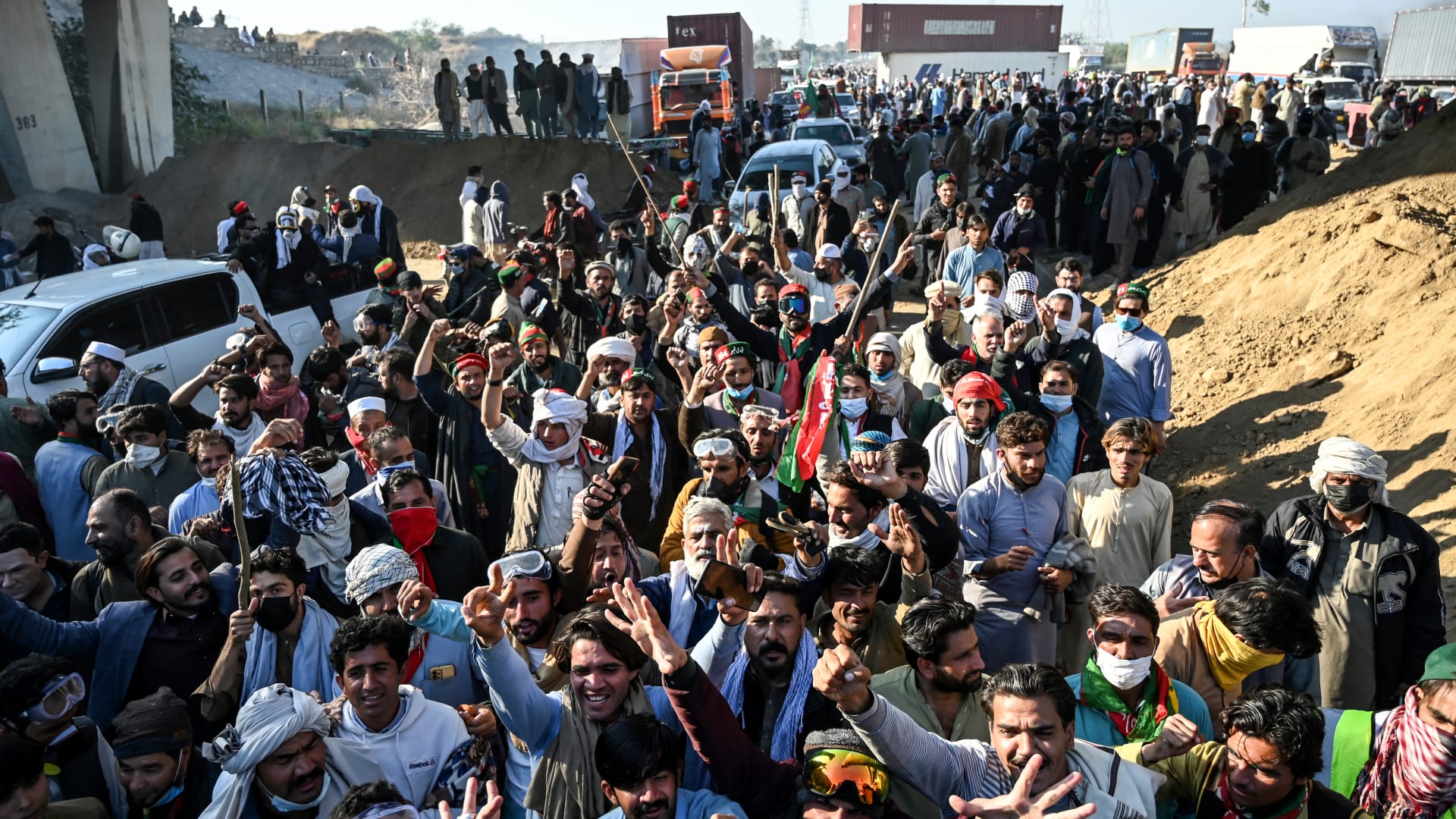 من أطاح بعمران خان؟ شاهد ما قاله رئيس وزراء باكستان السابق لـcnn