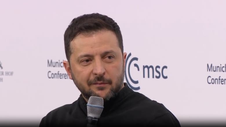 زيلينسكي لمذيعة Cnn أخبرت ترامب أن بوتين يخاف منه