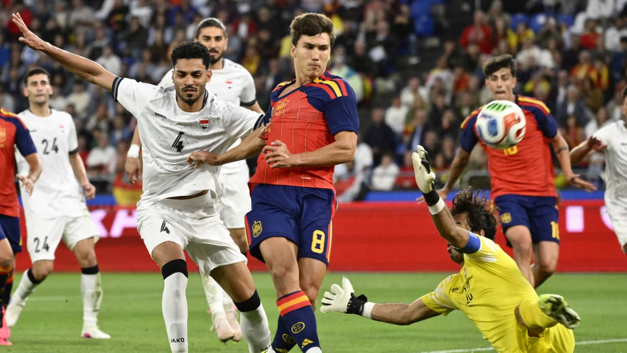 "كلنا مع المنتخب".. الصدر يدعو العراقيين لدعم فريقهم في كأس العالم