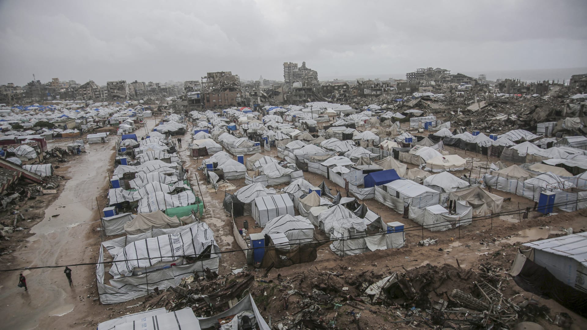 "ستبدأ قريبًا جدًا".. شاهد رد ترامب بعد سؤال عن موعد إعادة إعمار غزة