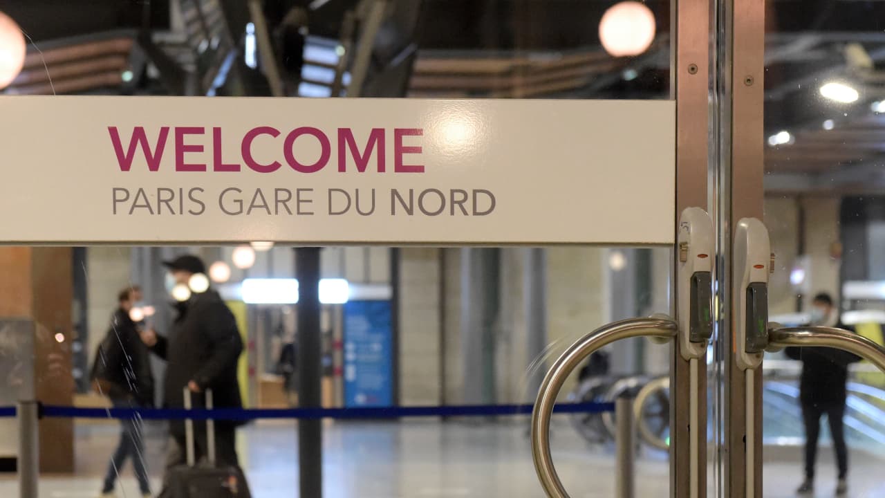 شرطة باكستان تفك لغز فقدان فتاتين منذ أسبوع: خرجتا للقاء فرقة BTS - CNN Arabic